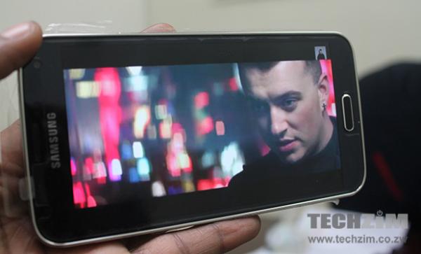 Unboxing the Samsung Galaxy S5 and our quick thoughts - Techzim