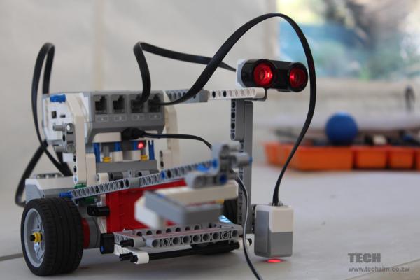 Pictures from a Schools Robotics festival held in Harare - Techzim